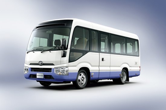 Mini Buses for Rent in Sharjah – Explore the Wonders of the City